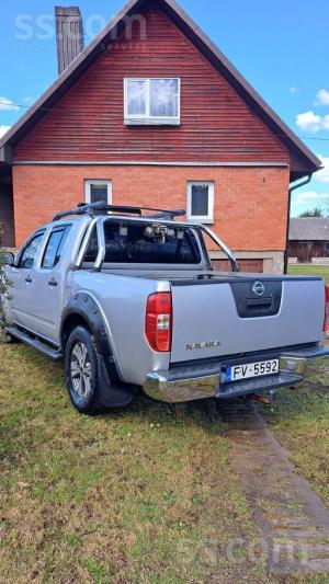 Pelēks Nissan Navara 2006 Gulbene, ar dzinēja tilpumu 2.50 L un nobraukumu 300 tūkst. km par 6700 €, foto 6 vietnē AUTOMOTO.COM.LV