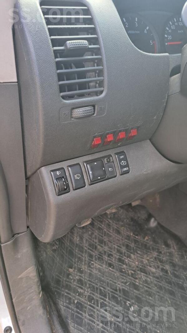 Nissan Navara 2006 Gulbene vietnē Pelēks Nissan Navara 2006 Gulbene, ar dzinēja tilpumu 2.50 L un nobraukumu 300 tūkst. km par 6700 €, foto 8 vietnē AUTOMOTO.COM.LV