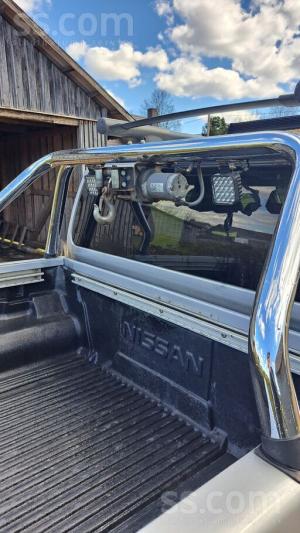 Pelēks Nissan Navara 2006 Gulbene, ar dzinēja tilpumu 2.50 L un nobraukumu 300 tūkst. km par 6700 €, foto 12 vietnē AUTOMOTO.COM.LV