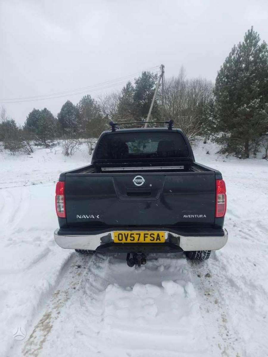 Grey Nissan Navara 2007 in Utena, with an engine capacity of 0.00 L and mileage of 125 thousand km for 4300 €, photo 5 on AUTOMOTO.COM.LV