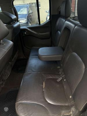 Pelēks Nissan Navara 2007 Pasvalys, ar dzinēja tilpumu 2.50 L un nobraukumu 265 tūkst. km par 4999 €, foto 7 vietnē AUTOMOTO.COM.LV
