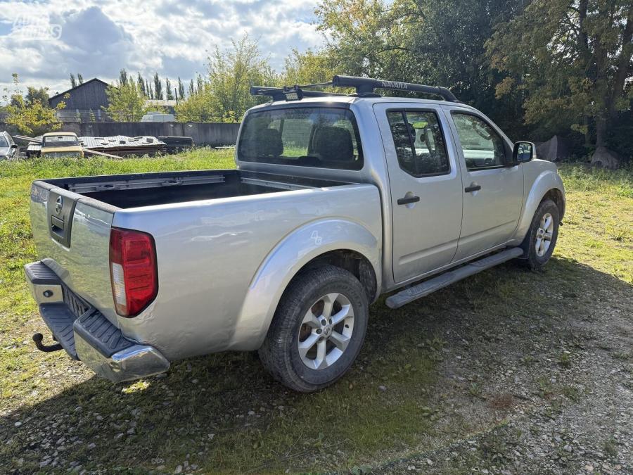 Pelēks Nissan Navara 2007 Pasvalys, ar dzinēja tilpumu 2.50 L un nobraukumu 285 tūkst. km par 4999 €, foto 4 vietnē AUTOMOTO.COM.LV