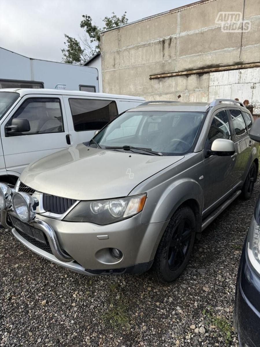 Pelēks Nissan Navara 2007 Pasvalys, ar dzinēja tilpumu 2.50 L un nobraukumu 285 tūkst. km par 4999 €, foto 11 vietnē AUTOMOTO.COM.LV