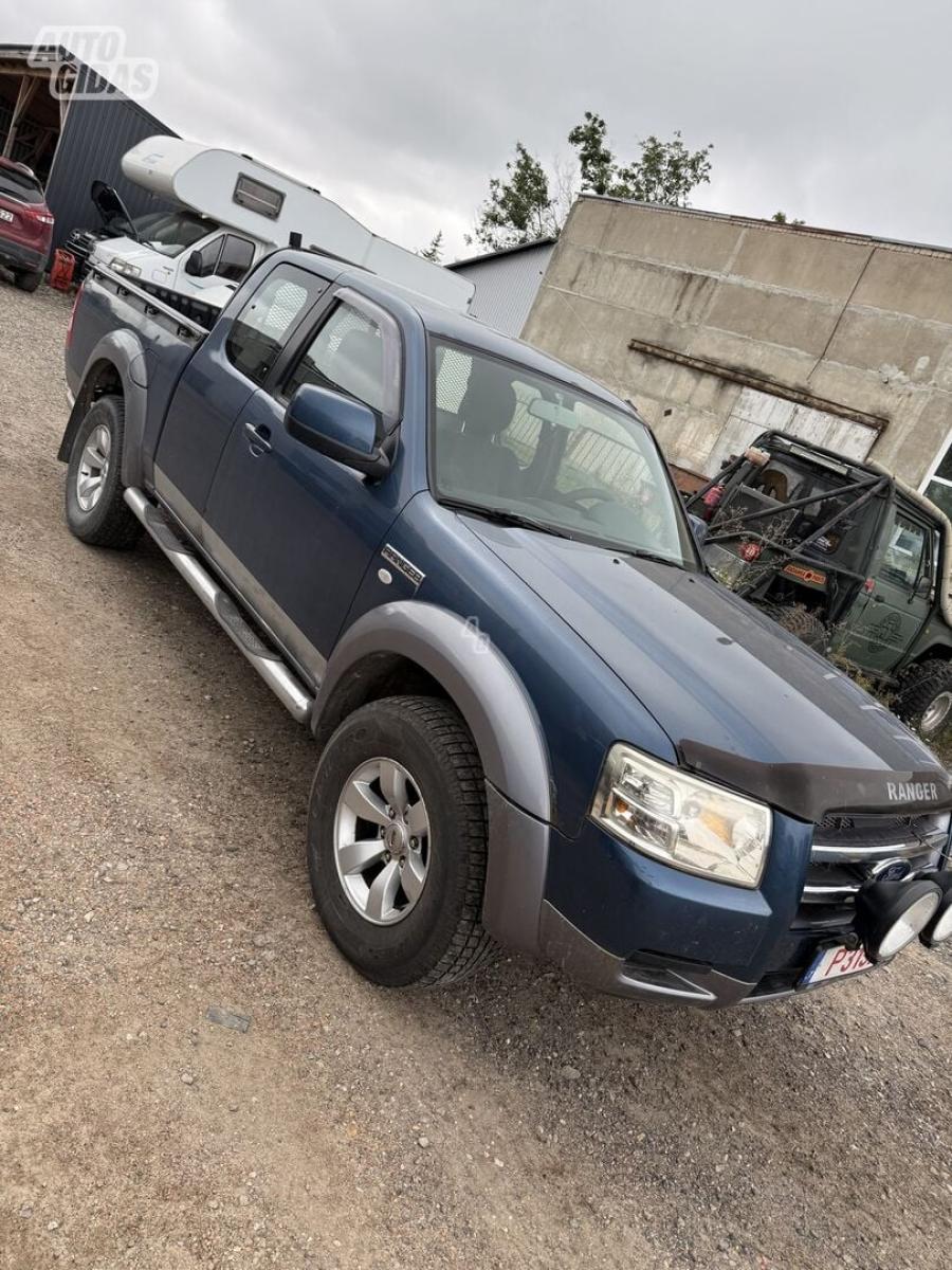 Pelēks Nissan Navara 2007 Pasvalys, ar dzinēja tilpumu 2.50 L un nobraukumu 285 tūkst. km par 4999 €, foto 14 vietnē AUTOMOTO.COM.LV
