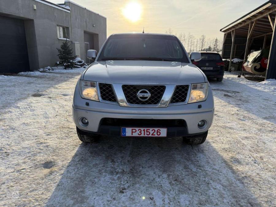 Pelēks Nissan Navara 2008 Pasvalys, ar dzinēja tilpumu 2.50 L un nobraukumu 315 tūkst. km par 5499 €, foto 2 vietnē AUTOMOTO.COM.LV