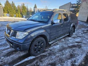 Pelēks Nissan Navara 2008 Telšiai, ar dzinēja tilpumu 2.50 L un nobraukumu 260 tūkst. km par 4600 €, foto  vietnē AUTOMOTO.COM.LV