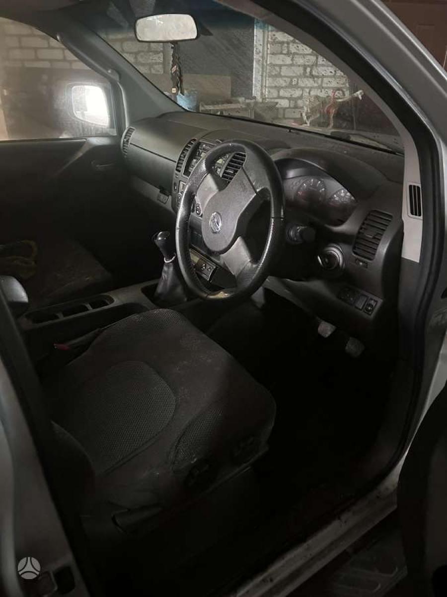 Pelēks Nissan Navara 2009 Raseiniai, ar dzinēja tilpumu 2.50 L un nobraukumu 230 tūkst. km par 4200 €, foto 8 vietnē AUTOMOTO.COM.LV