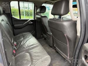 Pelēks Nissan Navara 2009 Rīga, ar dzinēja tilpumu 2.50 L un nobraukumu 225 tūkst. km par 4300 €, foto 6 vietnē AUTOMOTO.COM.LV