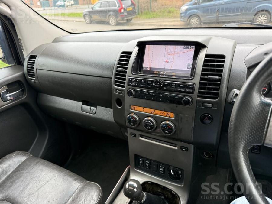 Pelēks Nissan Navara 2009 Rīga, ar dzinēja tilpumu 2.50 L un nobraukumu 225 tūkst. km par 4300 €, foto 9 vietnē AUTOMOTO.COM.LV
