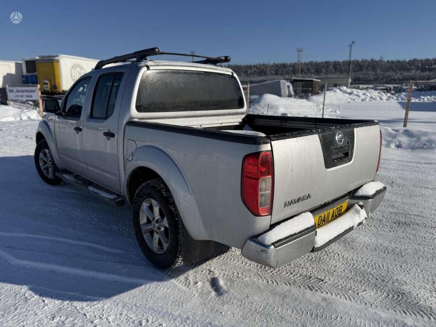Pelēks Nissan Navara 2011 Viļņa, ar dzinēja tilpumu 2.50 L un nobraukumu 221 tūkst. km par 4900 €, foto 8 vietnē AUTOMOTO.COM.LV
