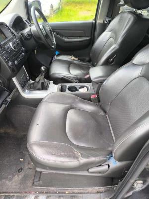 Pelēks Nissan Navara 2012 Kauņa, ar dzinēja tilpumu 2.50 L un nobraukumu 193 tūkst. km par 4500 €, foto 11 vietnē AUTOMOTO.COM.LV