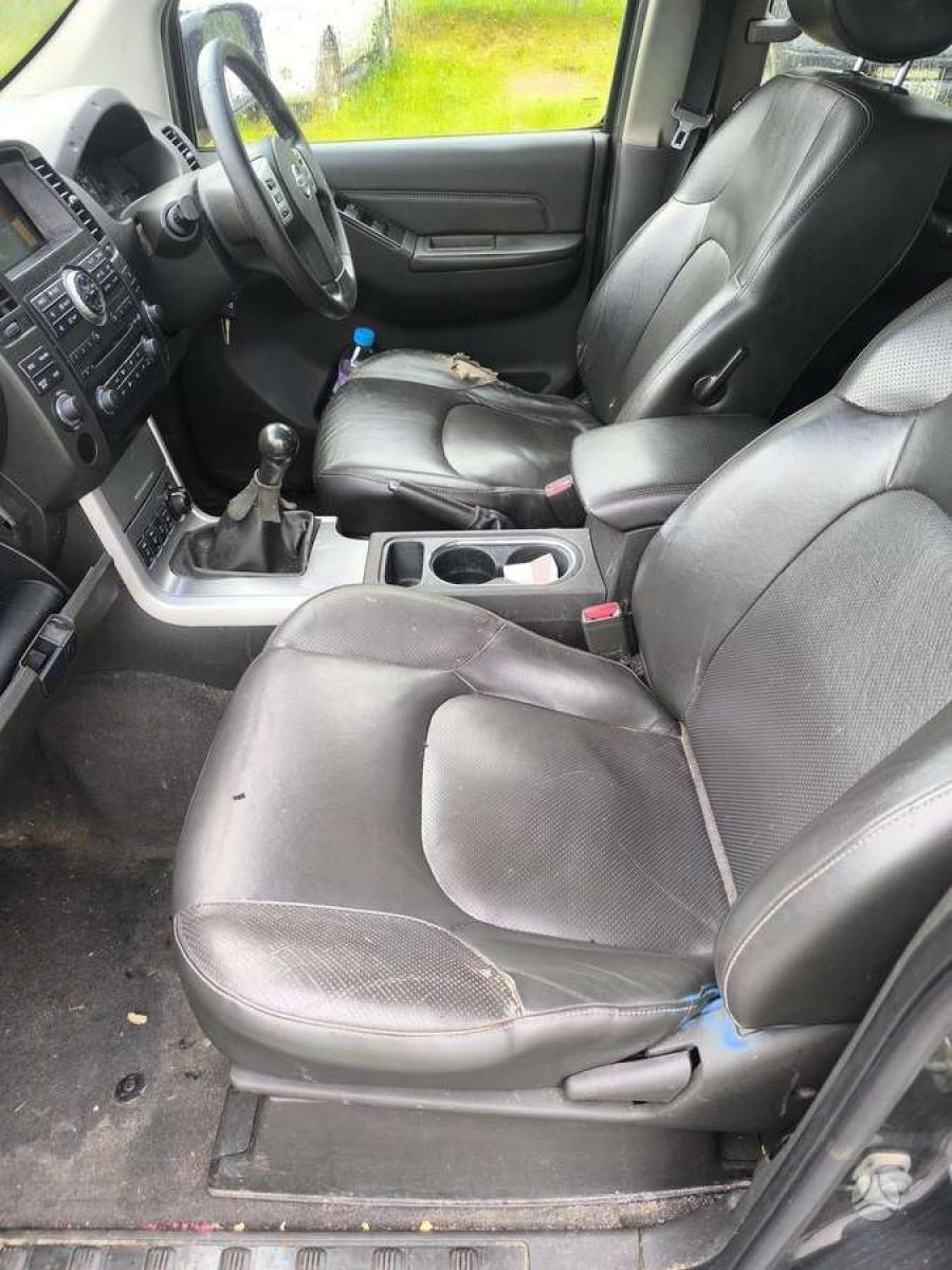 Pelēks Nissan Navara 2012 Kauņa, ar dzinēja tilpumu 2.50 L un nobraukumu 193 tūkst. km par 4500 €, foto 11 vietnē AUTOMOTO.COM.LV