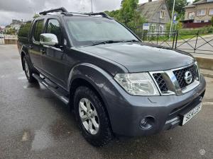 Pelēks Nissan Navara 2014 Telšiai, ar dzinēja tilpumu 2.50 L un nobraukumu 127 tūkst. km par 4800 €, foto  vietnē AUTOMOTO.COM.LV
