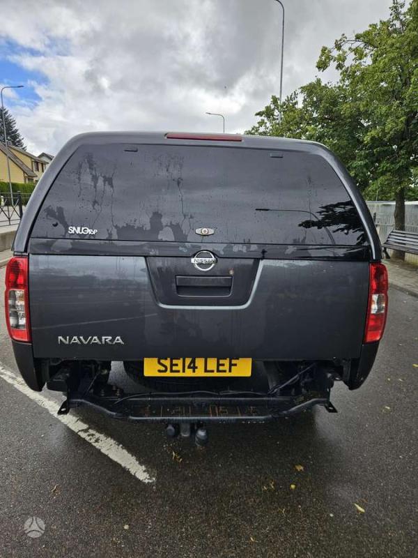 Grey Nissan Navara 2014 in Telschi, with an engine capacity of 2.50 L and mileage of 127 thousand km for 4800 €, photo 7 on AUTOMOTO.COM.LV