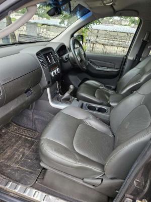 Grey Nissan Navara 2014 in Telschi, with an engine capacity of 2.50 L and mileage of 127 thousand km for 4800 €, photo 12 on AUTOMOTO.COM.LV