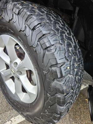 Grey Nissan Navara 2014 in Telschi, with an engine capacity of 2.50 L and mileage of 127 thousand km for 4800 €, photo 20 on AUTOMOTO.COM.LV