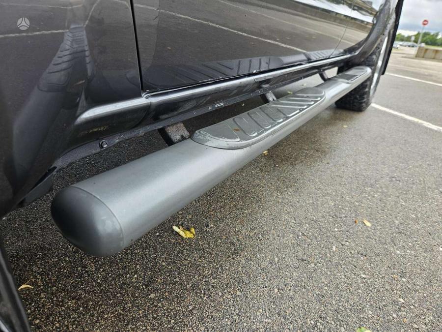 Grey Nissan Navara 2014 in Telschi, with an engine capacity of 2.50 L and mileage of 127 thousand km for 4800 €, photo 28 on AUTOMOTO.COM.LV