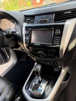 Grey Nissan Navara 2016 in Skaudvile, with an engine capacity of 2.30 L and mileage of 319 thousand km for 10900 €, photo 15 on AUTOMOTO.COM.LV