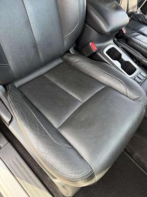 Grey Nissan Navara 2016 in Skaudvile, with an engine capacity of 2.30 L and mileage of 319 thousand km for 10900 €, photo 16 on AUTOMOTO.COM.LV
