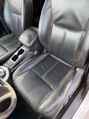 Grey Nissan Navara 2016 in Skaudvile, with an engine capacity of 2.30 L and mileage of 319 thousand km for 10900 €, photo 17 on AUTOMOTO.COM.LV