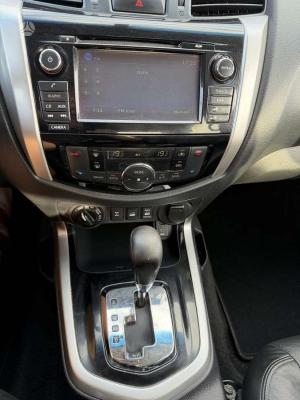 Grey Nissan Navara 2016 in Skaudvile, with an engine capacity of 2.30 L and mileage of 319 thousand km for 10900 €, photo 19 on AUTOMOTO.COM.LV