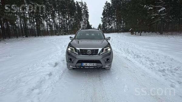 Pelēks Nissan Navara 2017 Talsi, ar dzinēja tilpumu 2.30 L un nobraukumu 216 tūkst. km par 14500 €, foto 1 vietnē AUTOMOTO.COM.LV