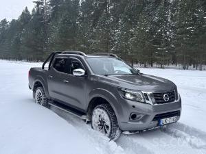 Pelēks Nissan Navara 2017 Talsi, ar dzinēja tilpumu 2.30 L un nobraukumu 216 tūkst. km par 14500 €, foto 3 vietnē AUTOMOTO.COM.LV