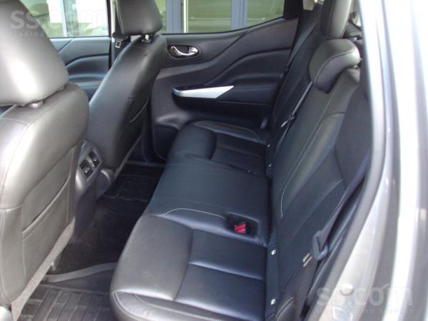 Grey Nissan Navara 2019 in Riga, with an engine capacity of 2.30 L and mileage of 102 thousand km for 24000 €, photo 5 on AUTOMOTO.COM.LV