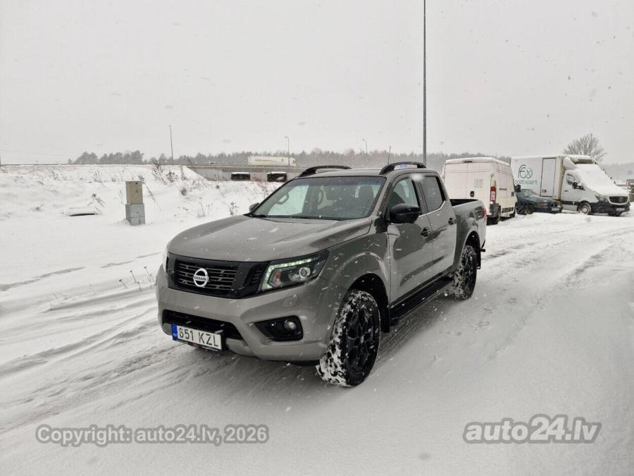 Pelēks Nissan Navara 2020 Tallina, ar dzinēja tilpumu 2.30 L un nobraukumu 215 tūkst. km par 20800 €, foto 2 vietnē AUTOMOTO.COM.LV