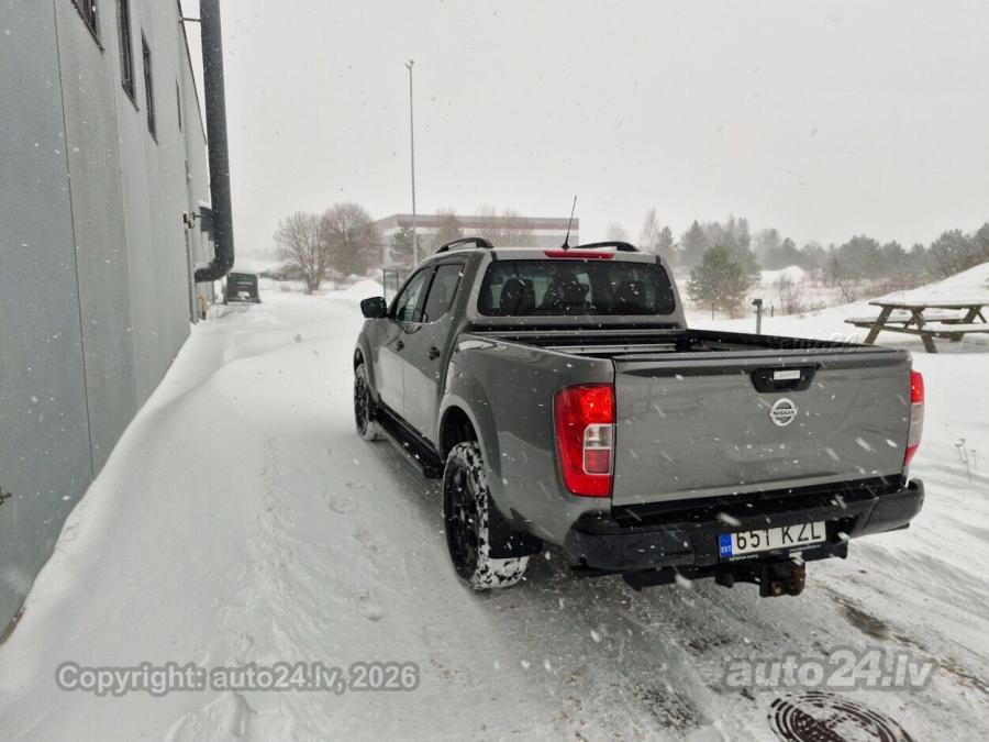 Pelēks Nissan Navara 2020 Tallina, ar dzinēja tilpumu 2.30 L un nobraukumu 215 tūkst. km par 20800 €, foto 4 vietnē AUTOMOTO.COM.LV