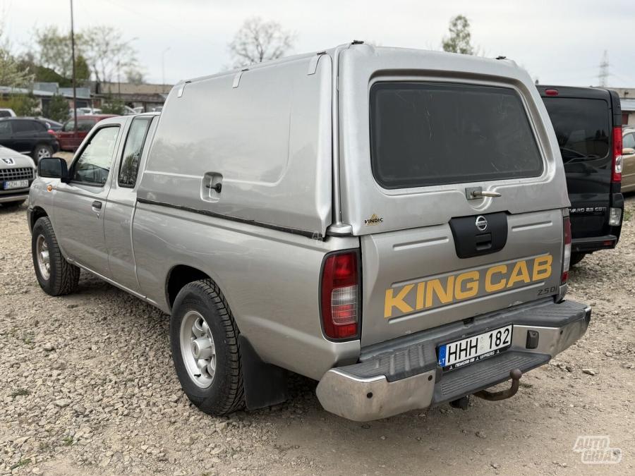 Nissan Navara 2005 in Siauliai, with an engine capacity of 2.50 L and mileage of 158 thousand km for 2300 €, photo 6 on AUTOMOTO.COM.LV