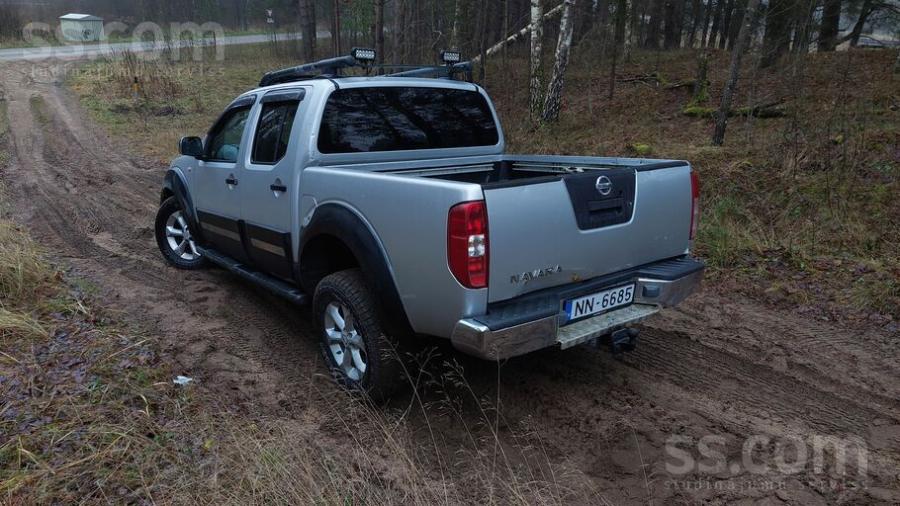 Nissan Navara 2006 in Riga, with an engine capacity of 2.50 L and mileage of 296 thousand km for 5950 €, photo 22 on AUTOMOTO.COM.LV