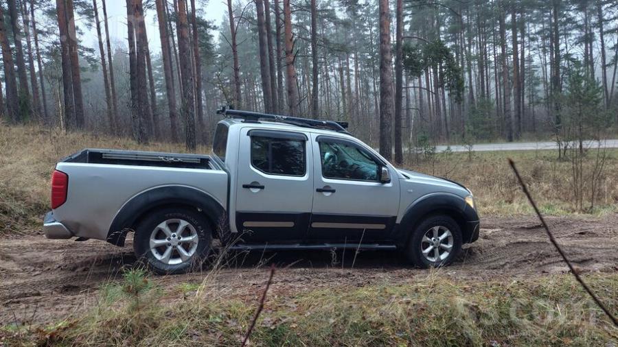 Nissan Navara 2006 Rīga, ar dzinēja tilpumu 2.50 L un nobraukumu 296 tūkst. km par 5800 €, foto 25 vietnē AUTOMOTO.COM.LV