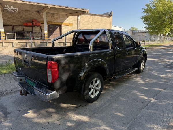 Nissan Navara 2006 in Pasvalys, with an engine capacity of 2.50 L and mileage of 300 thousand km for 4499 €, photo 3 on AUTOMOTO.COM.LV
