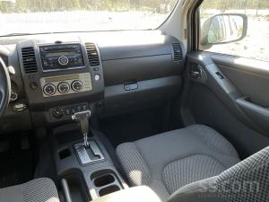 Nissan Navara 2008 in Tallinn, with an engine capacity of 2.50 L and mileage of 297 thousand km for 5950 €, photo 7 on AUTOMOTO.COM.LV