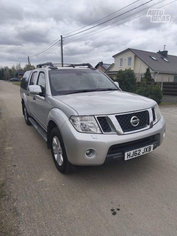Nissan Navara 2012 in Panevezys, with an engine capacity of 2.50 L and mileage of 157 thousand km for 4555 €, photo 1 on AUTOMOTO.COM.LV