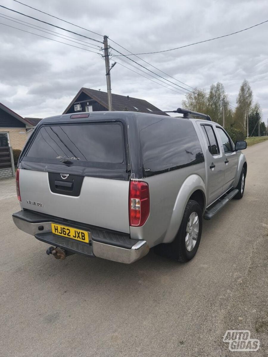 Nissan Navara 2012 in Panevezys, with an engine capacity of 2.50 L and mileage of 157 thousand km for 4555 €, photo 8 on AUTOMOTO.COM.LV
