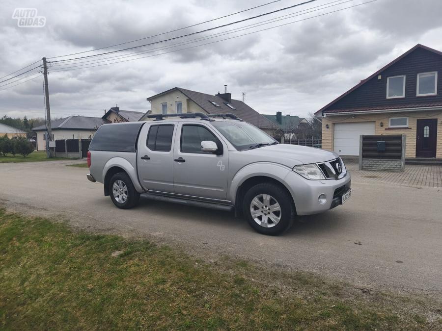 Nissan Navara 2012 in Panevezys, with an engine capacity of 2.50 L and mileage of 157 thousand km for 4555 €, photo 10 on AUTOMOTO.COM.LV