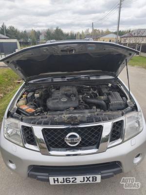 Nissan Navara 2012 in Panevezys, with an engine capacity of 2.50 L and mileage of 157 thousand km for 4555 €, photo 11 on AUTOMOTO.COM.LV