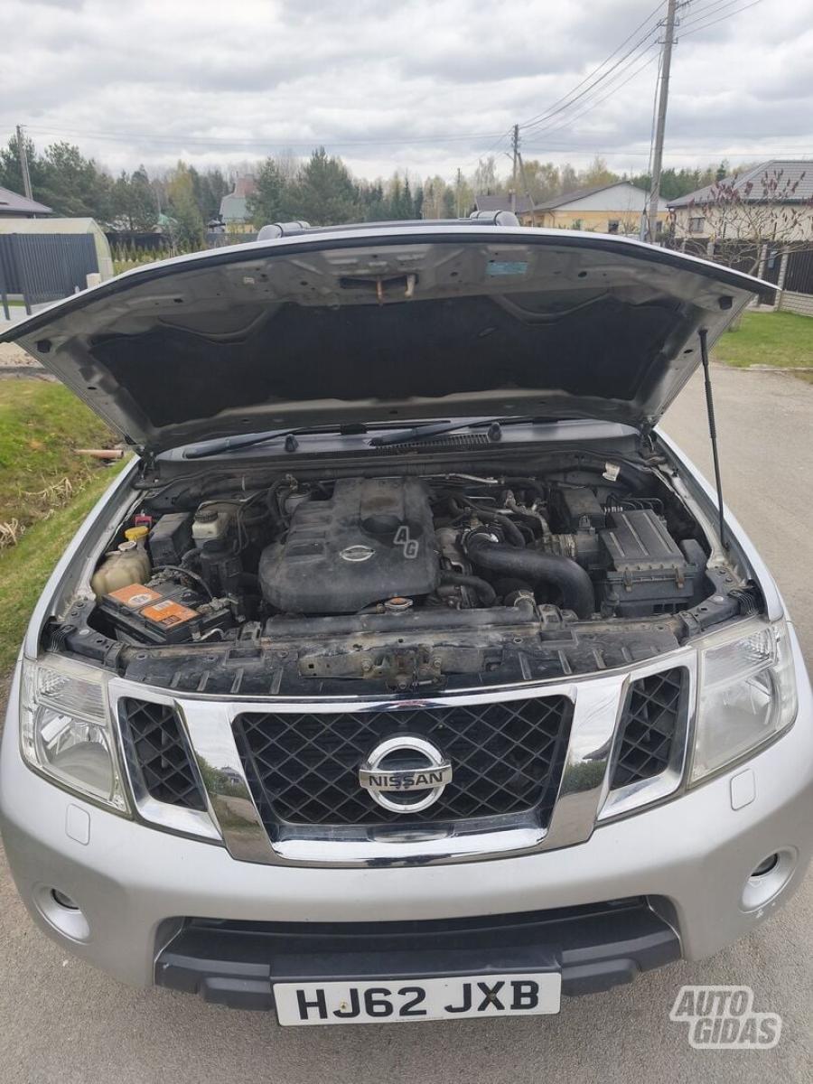Nissan Navara 2012 in Panevezys, with an engine capacity of 2.50 L and mileage of 157 thousand km for 4555 €, photo 11 on AUTOMOTO.COM.LV
