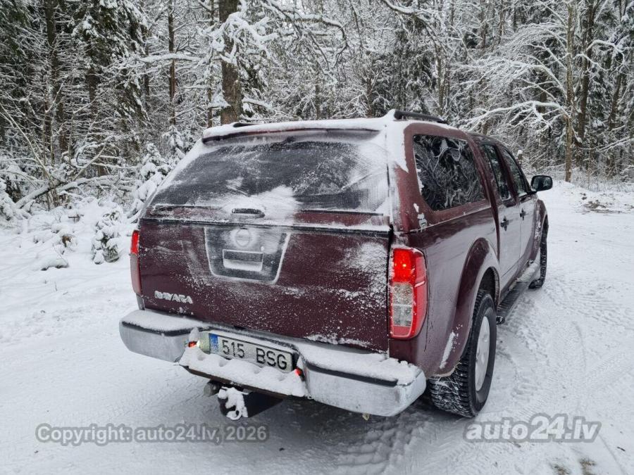 Red Nissan Navara 2007 in Otepaa, with an engine capacity of 2.50 L and mileage of 272 thousand km for 5750 €, photo 7 on AUTOMOTO.COM.LV