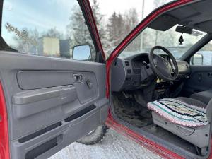 Sarkans Nissan Navara 2003 Marijampole, ar dzinēja tilpumu 2.49 L un nobraukumu 177 tūkst. km par 3699 €, foto 8 vietnē AUTOMOTO.COM.LV