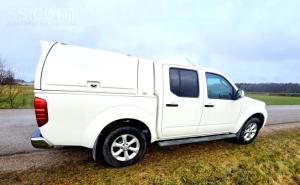 White Nissan Navara 2011 in Cesis, with an engine capacity of 2.50 L and mileage of 200 thousand km for 9600 €, photo 13 on AUTOMOTO.COM.LV
