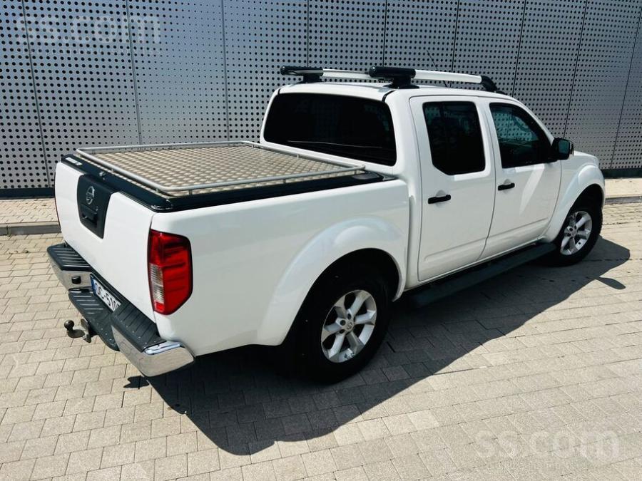 Balts Nissan Navara 2012 Rīga, ar dzinēja tilpumu 2.50 L un nobraukumu 372 tūkst. km par 9500 €, foto 3 vietnē AUTOMOTO.COM.LV
