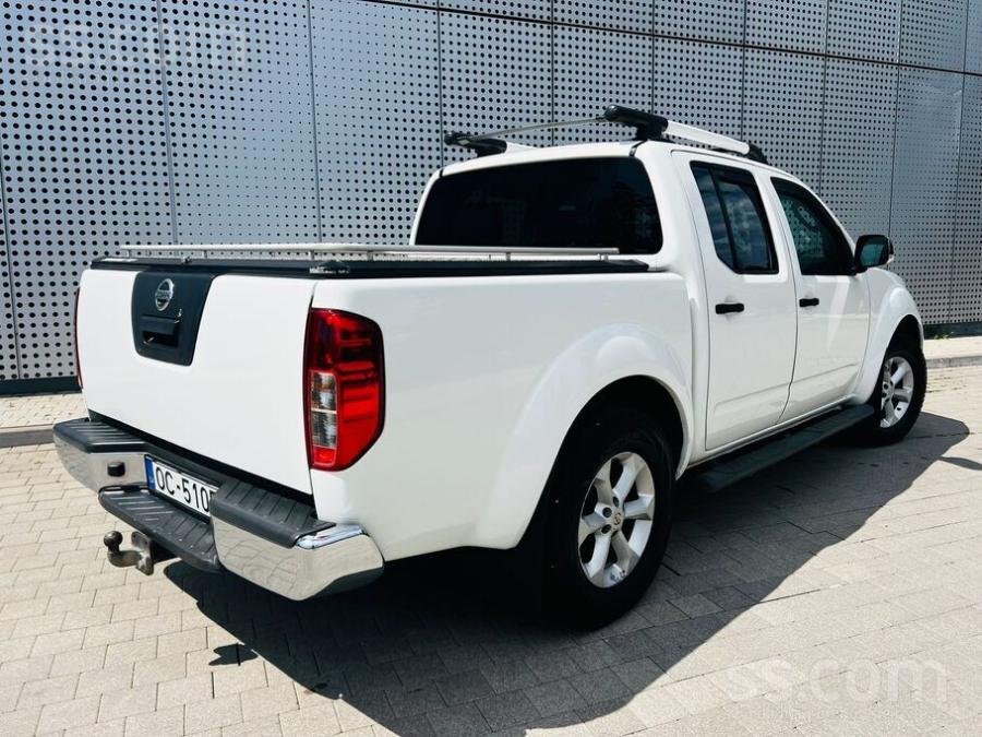 Balts Nissan Navara 2012 Rīga, ar dzinēja tilpumu 2.50 L un nobraukumu 372 tūkst. km par 9500 €, foto 4 vietnē AUTOMOTO.COM.LV