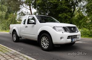 Balts Nissan Navara 2014 Tallina, ar dzinēja tilpumu 2.50 L un nobraukumu 501 tūkst. km par 5999 €, foto  vietnē AUTOMOTO.COM.LV
