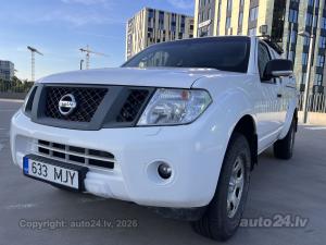 Balts Nissan Navara 2015 Tallina, ar dzinēja tilpumu 2.50 L un nobraukumu 226 tūkst. km par 8490 €, foto  vietnē AUTOMOTO.COM.LV