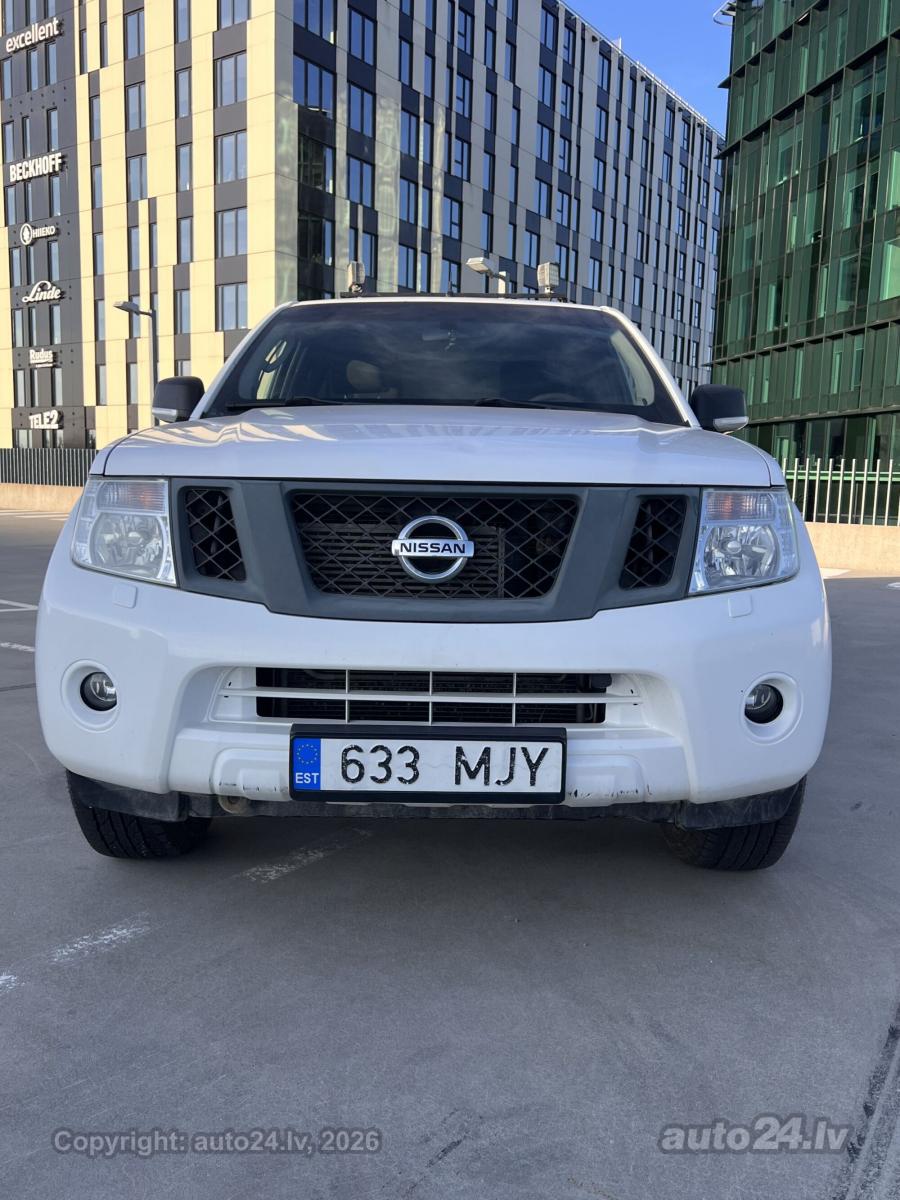 Balts Nissan Navara 2015 Tallina, ar dzinēja tilpumu 2.50 L un nobraukumu 226 tūkst. km par 8490 €, foto 3 vietnē AUTOMOTO.COM.LV