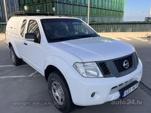 Balts Nissan Navara 2015 Tallina, ar dzinēja tilpumu 2.50 L un nobraukumu 226 tūkst. km par 8490 €, foto 4 vietnē AUTOMOTO.COM.LV