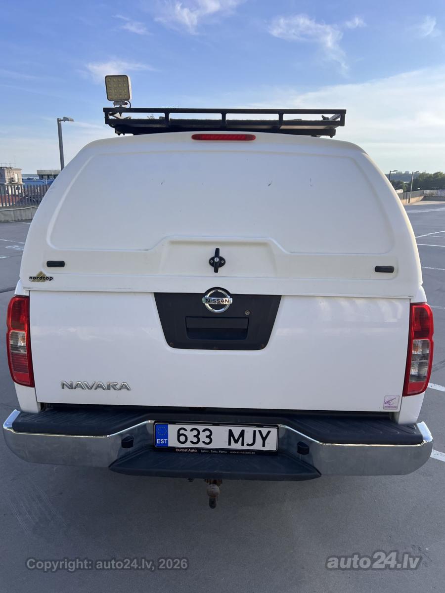 Balts Nissan Navara 2015 Tallina, ar dzinēja tilpumu 2.50 L un nobraukumu 226 tūkst. km par 8490 €, foto 10 vietnē AUTOMOTO.COM.LV